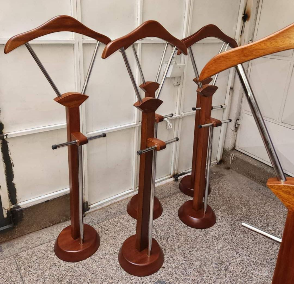 Executive Mahogany Coat Hanger - Lokoo -Furniture Shop in Kenya